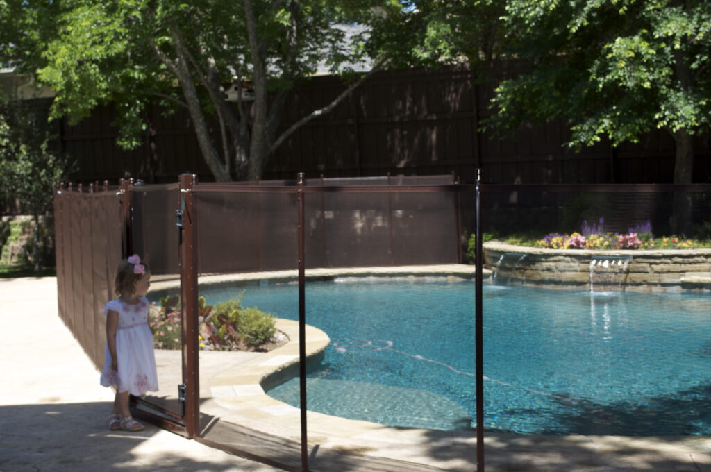 Seasonal Pool Fence Maintenance Tips for Houston Residents